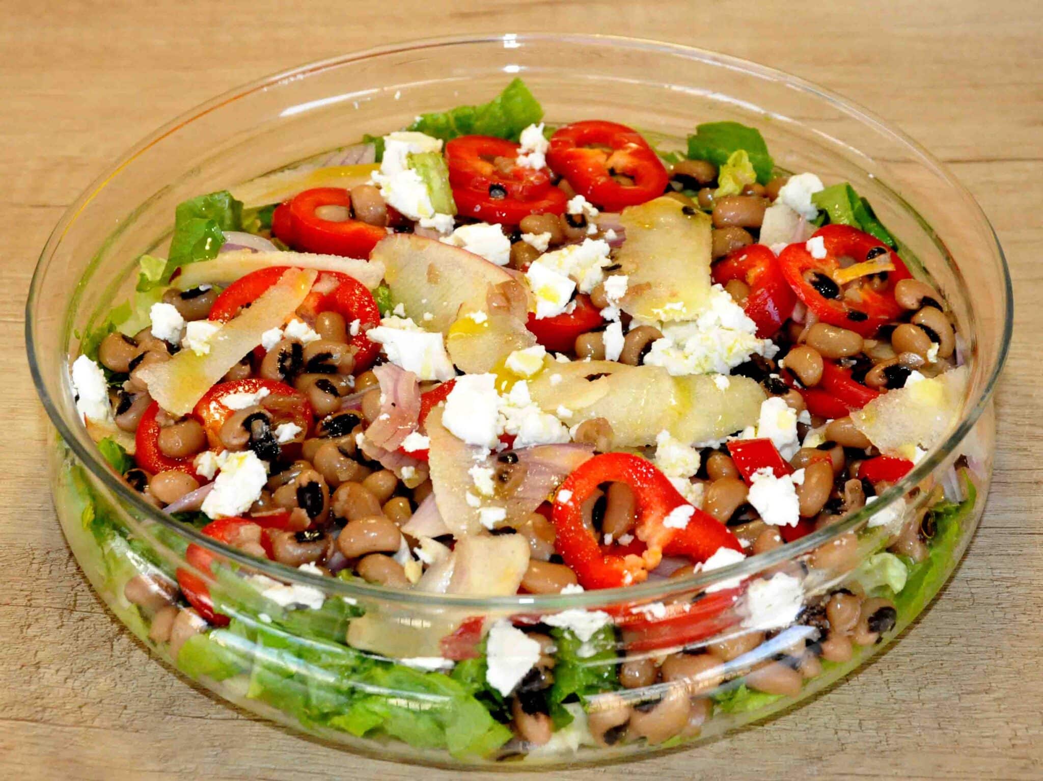 Σαλάτα με μαυρομάτικα φασόλια – Φρέσκια & θρεπτική επιλογή